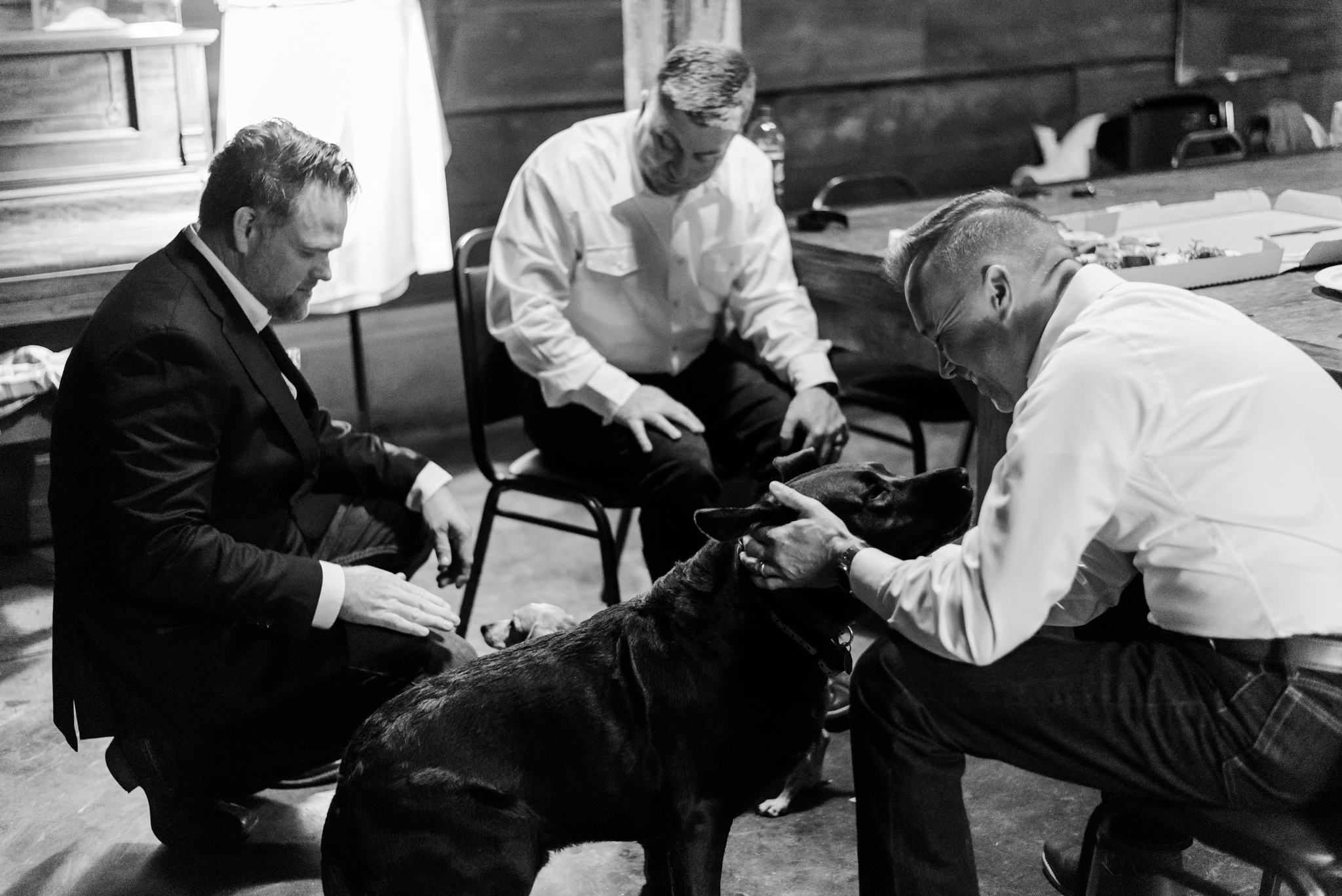 Iron Oak Barn Wedding in Pendleton, SC - stephanieandchristi.com